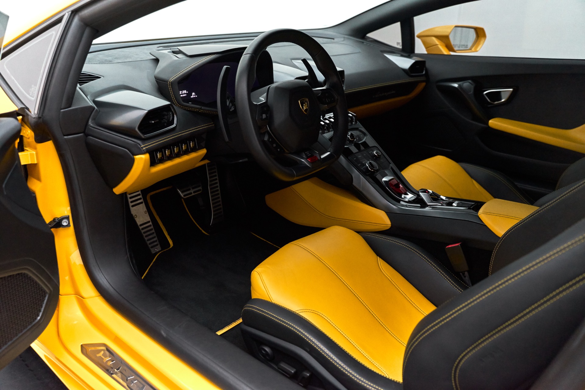 Yellow 2022 Lamborghini Huracan Interior