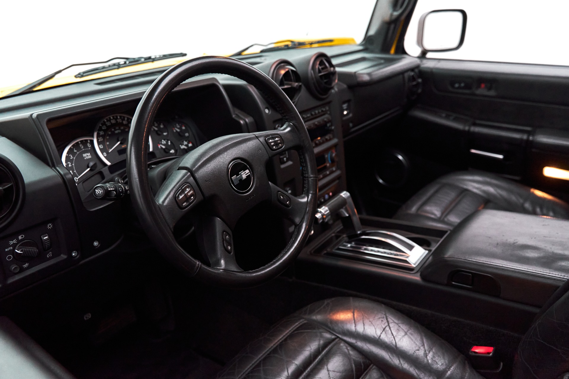 Hummer Car H2 Interior