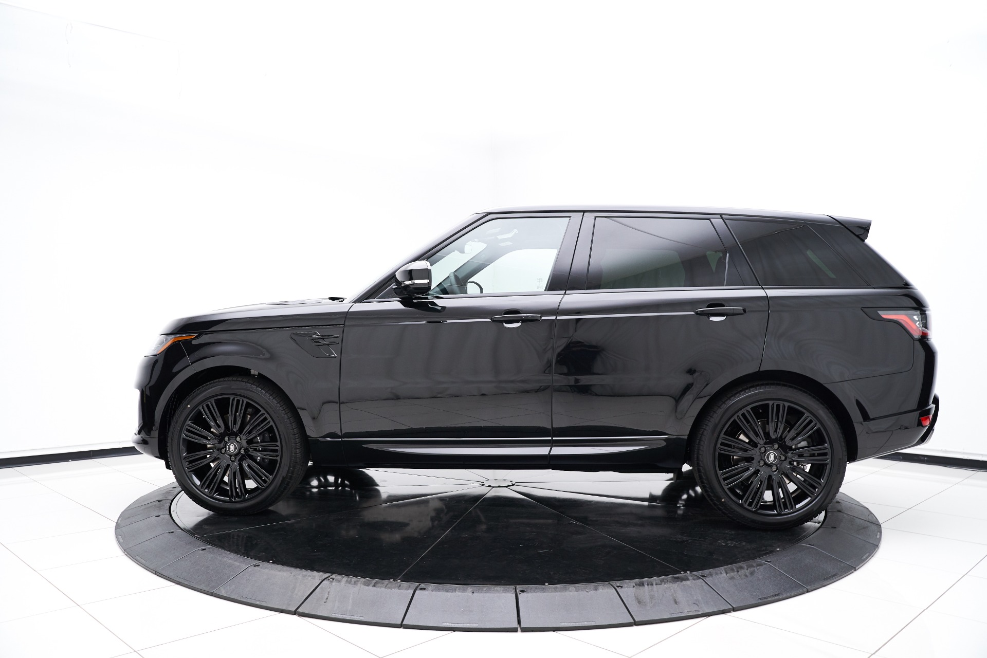 2022 Range Rover Sport Supercharged Black