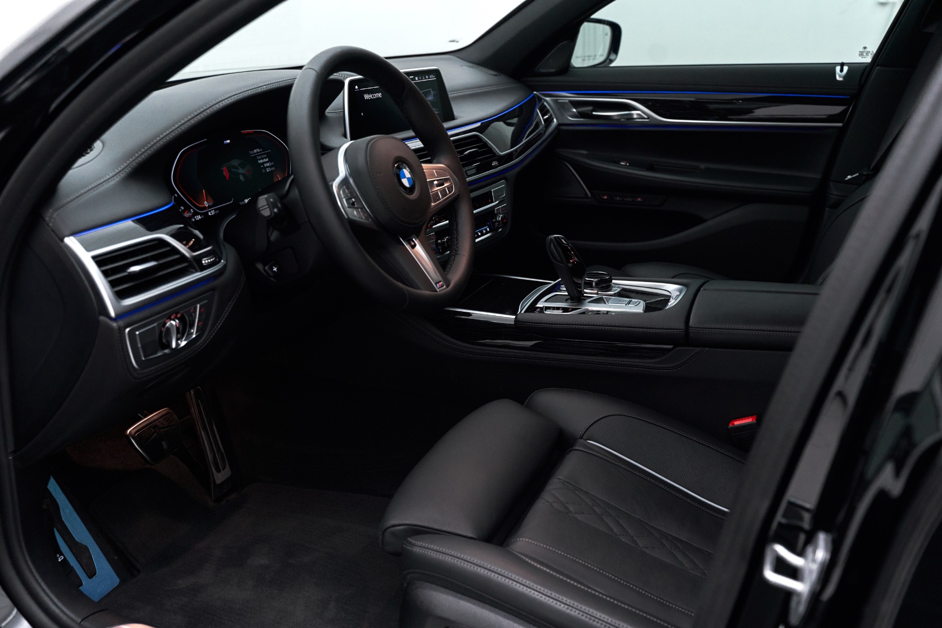 2022 Bmw 750li Interior