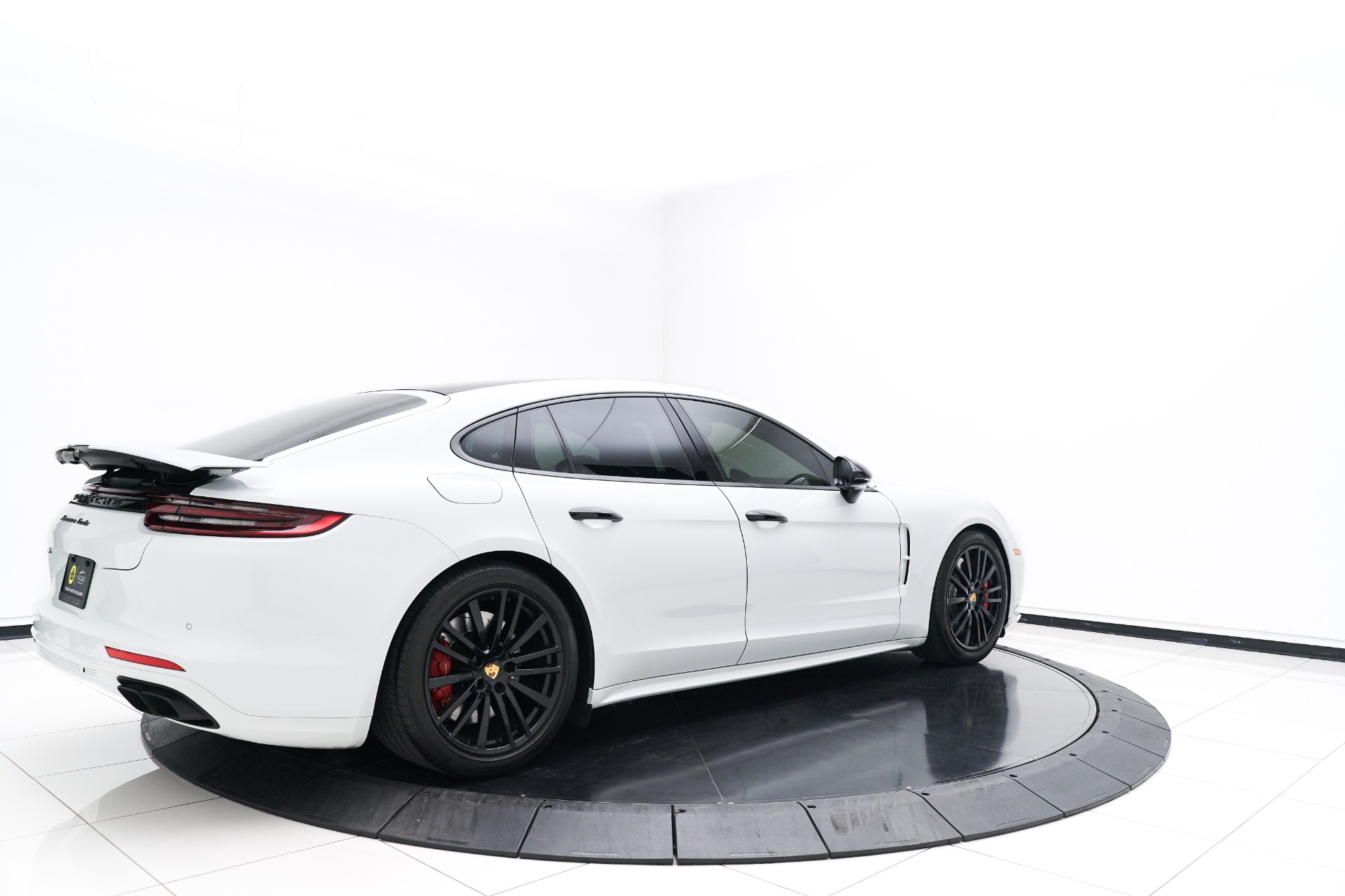 White Porsche Panamera Turbo 2017