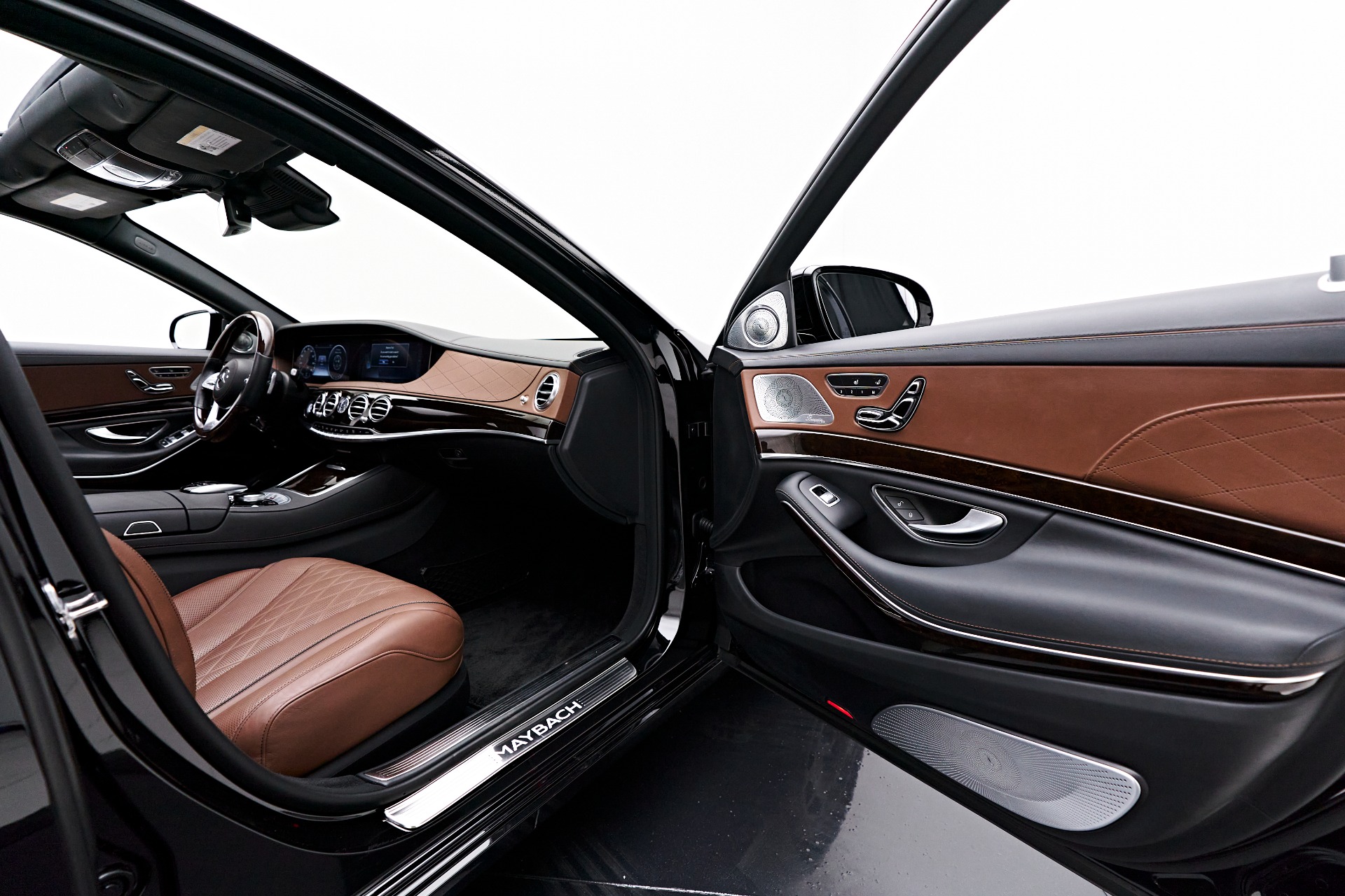 Maybach Interior 2019 | Cabinets Matttroy