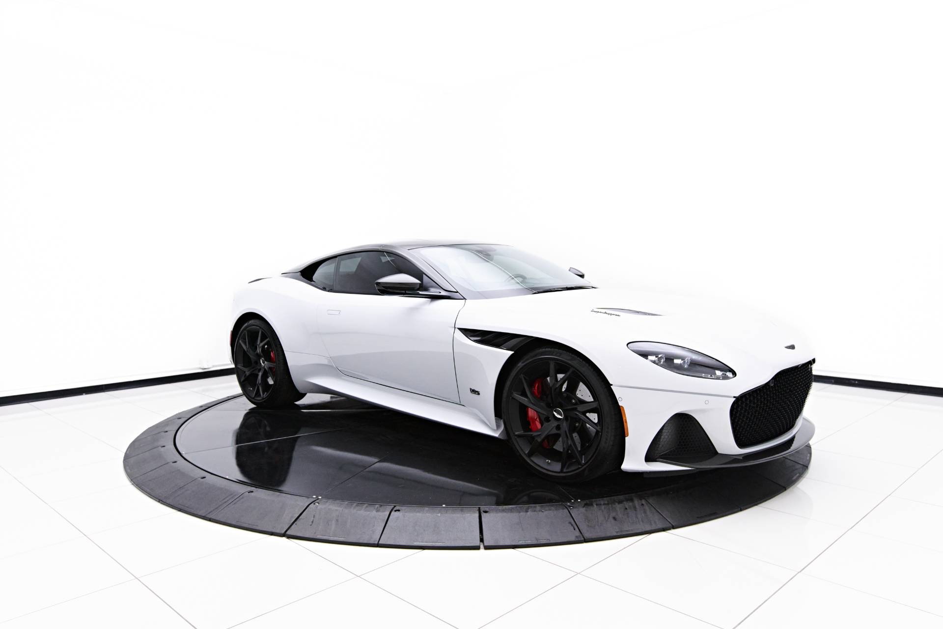 Aston Martin Dbs White