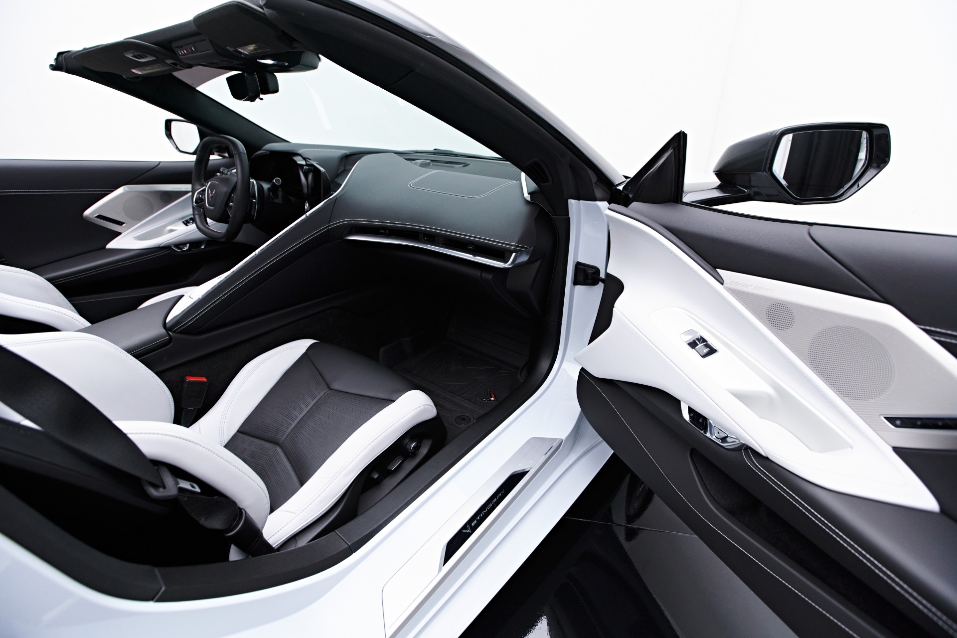 Corvette Stingray 2022 White Interior