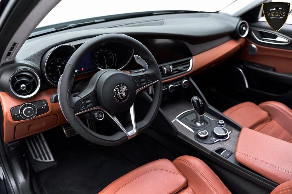 Alfa Romeo Giulia Ti Interior 2017 | Cabinets Matttroy