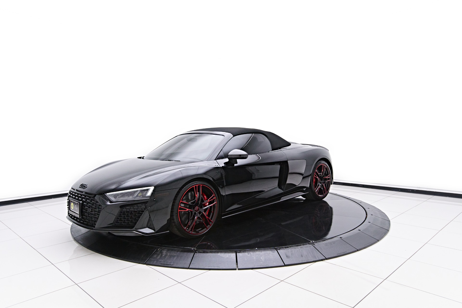 Black Audi R8 Spyder