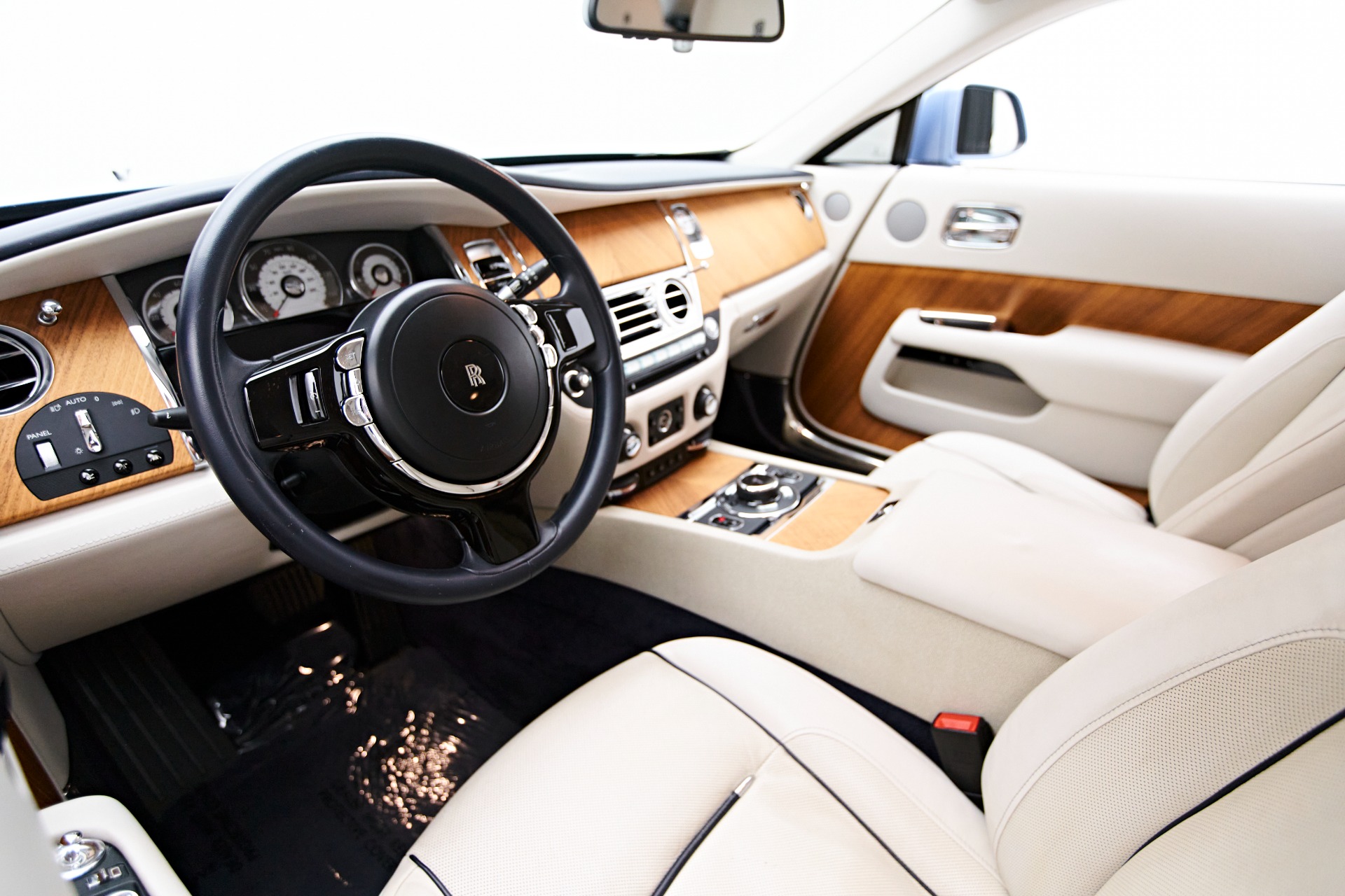 2022 Rolls Royce Wraith Interior