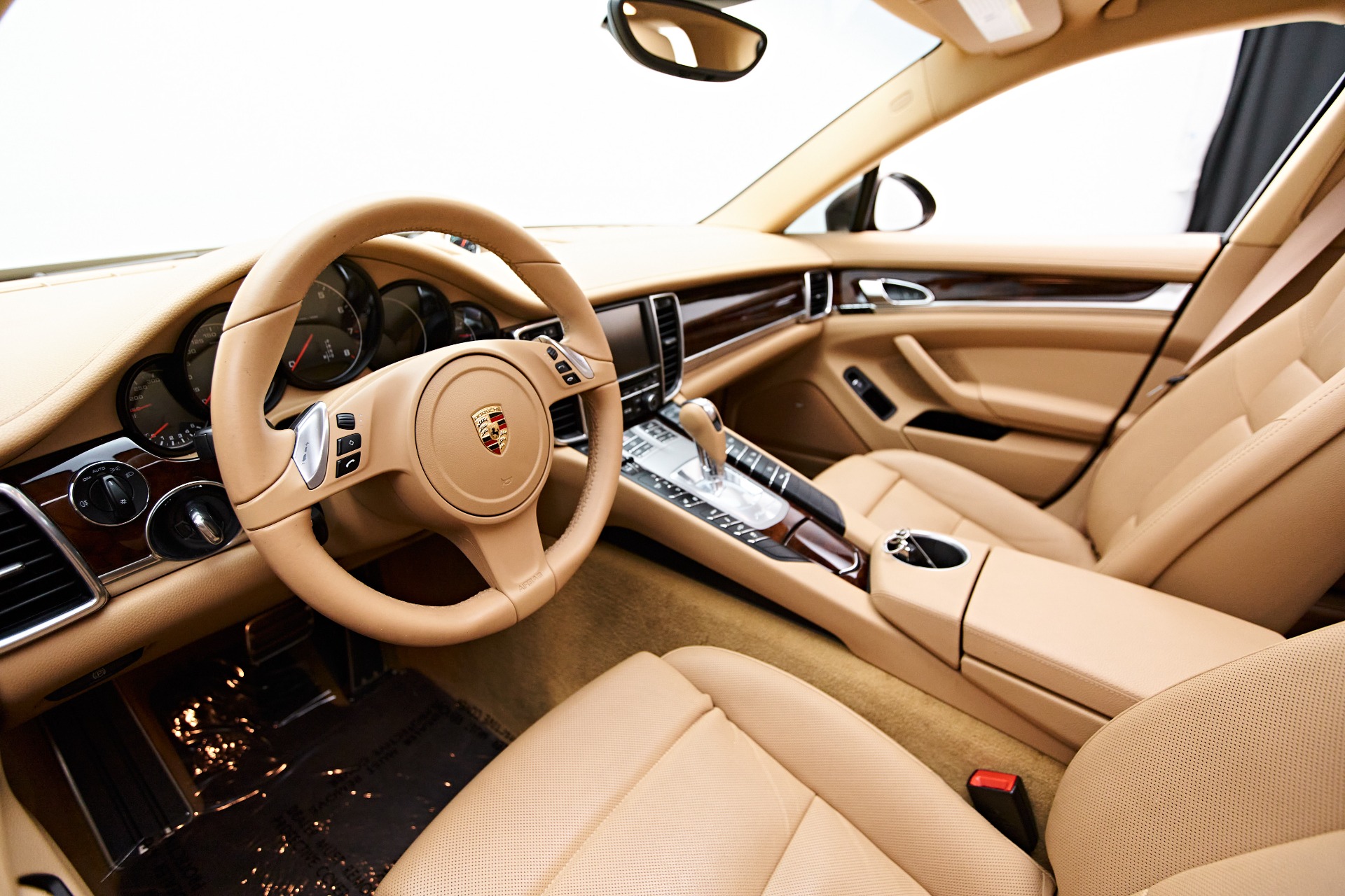 Porsche 2014 Panamera Interior 2014 Porsche Panamera GTS VIN: