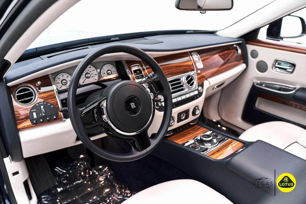 Rolls Royce Ghost Sprinter Interior