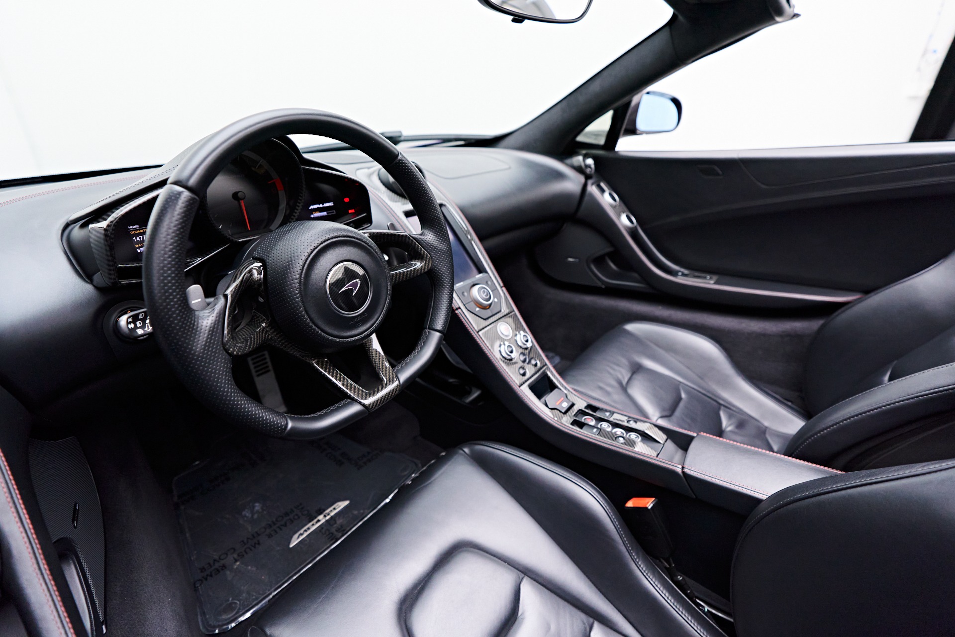 Mclaren Mp4 12c Spyder Interior
