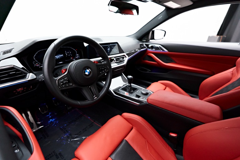 2022 M4 Red