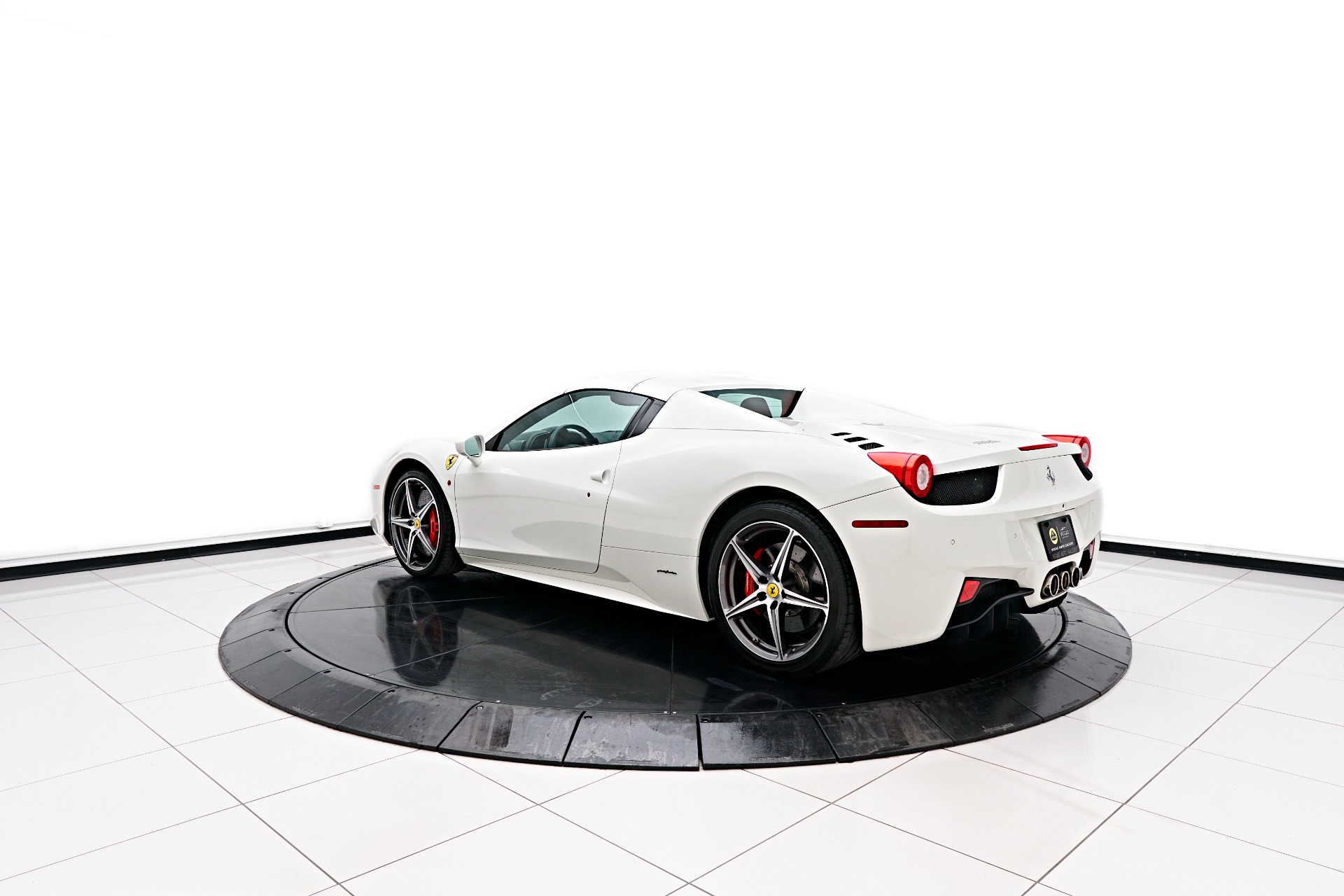 White Ferrari 458 Italia Spider