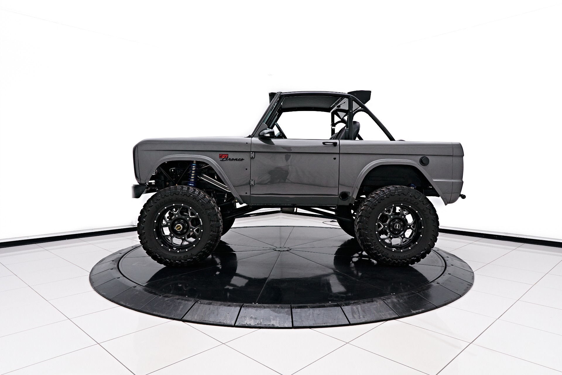 Grey Early Bronco