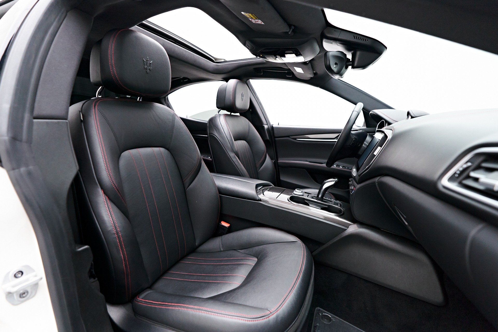 Maserati Ghibli Black Interior