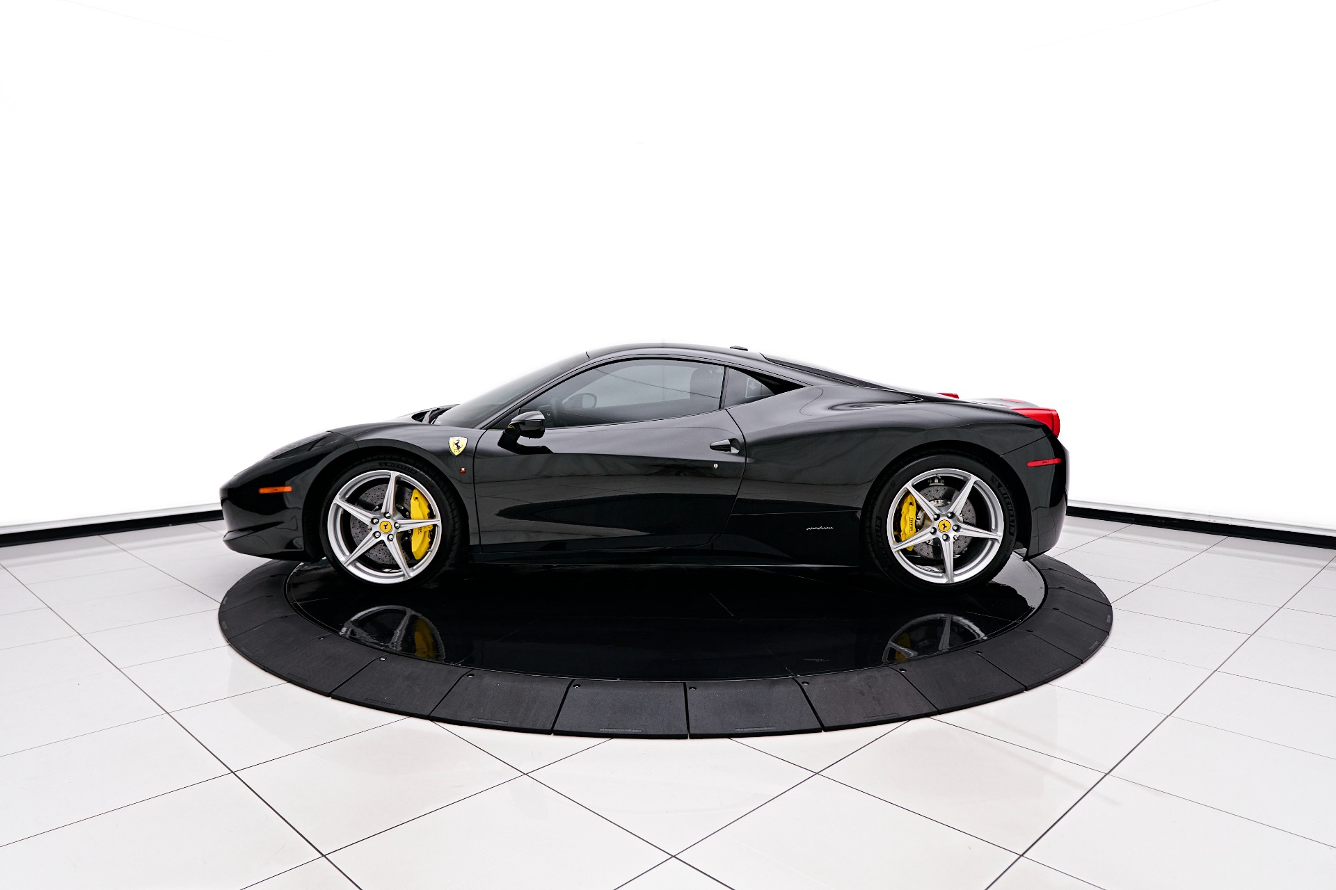 Ferrari 458 Black Carbon Edition Wallpaper