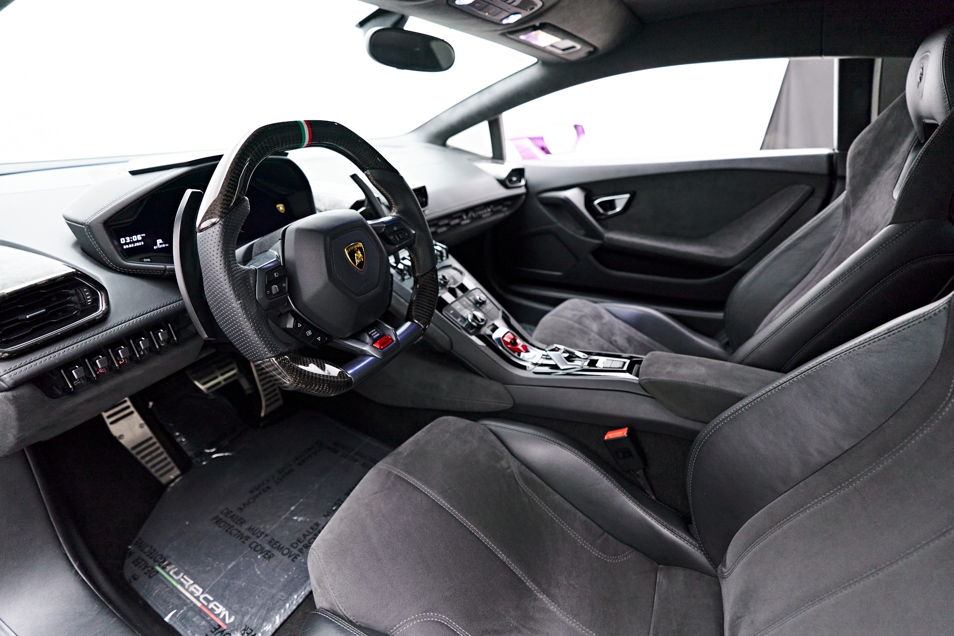 Lamborghini Huracan Black Interior