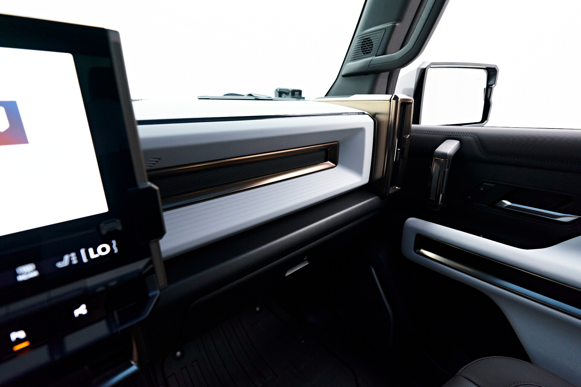 Hummer H5 Interior 2024
