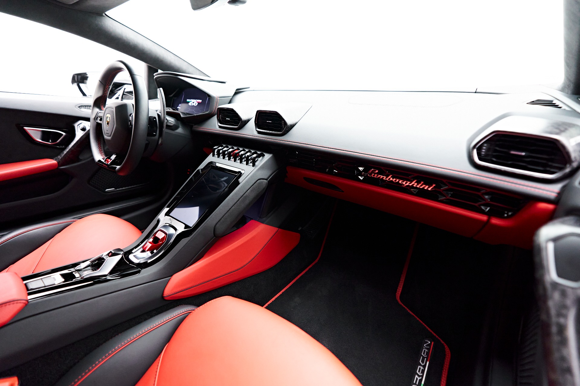 Interior Da Van Lamborghini Experience Dubai In A Lamborghini