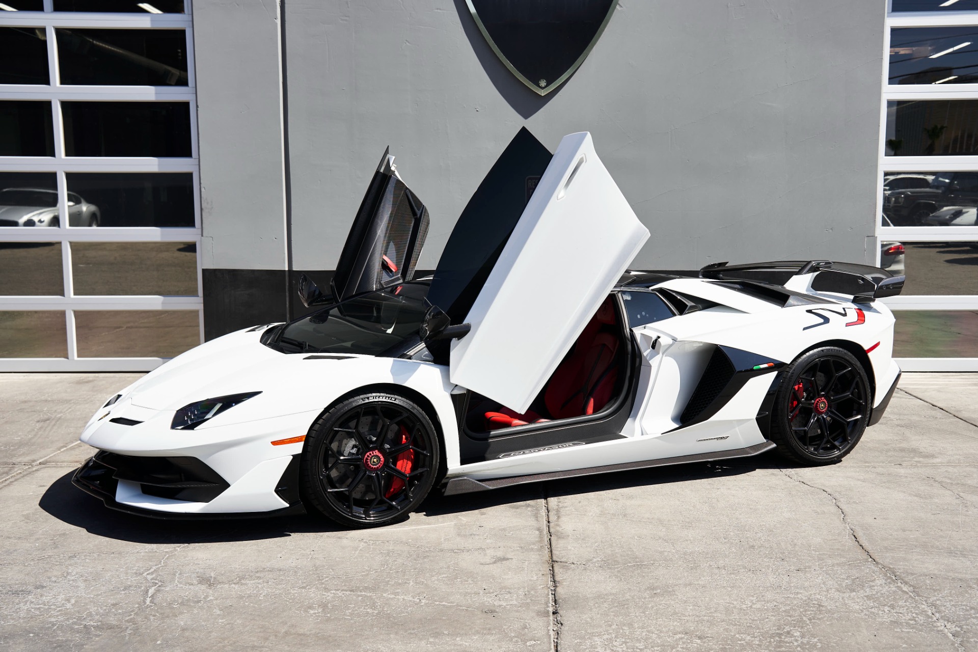 Aventador White Svj