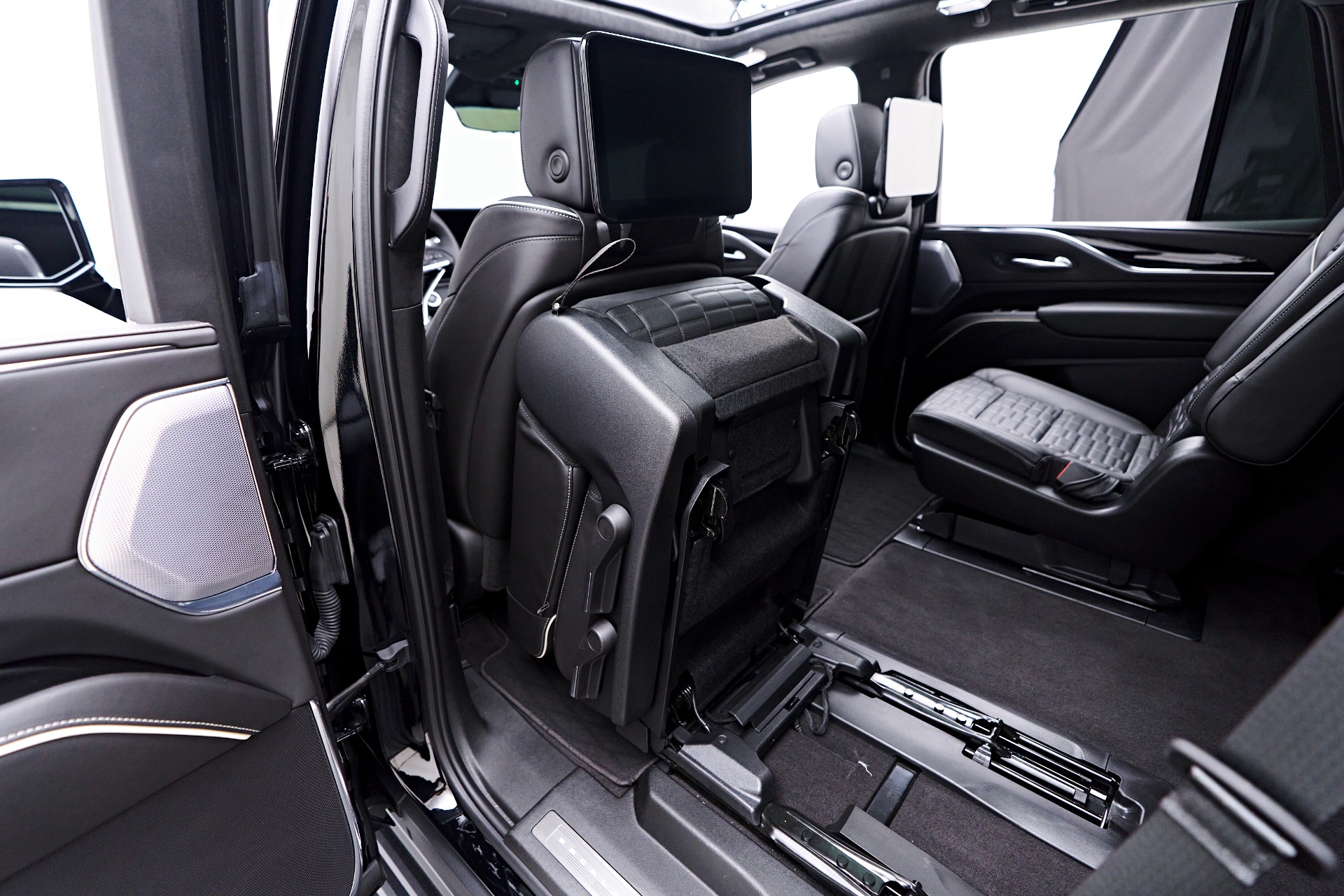 2024 Cadillac Escalade V Inside
