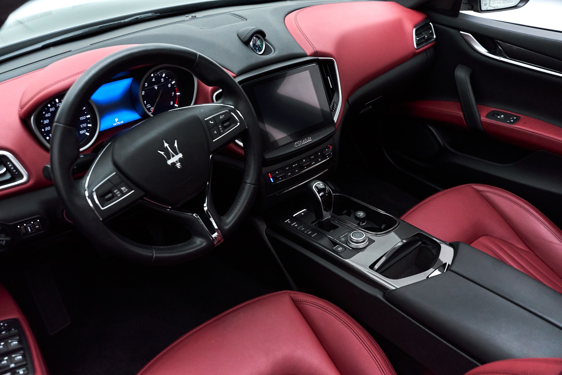 Maserati Ghibli Red Interior