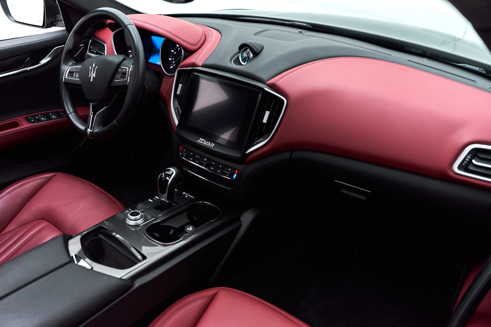 Maserati Ghibli Red Interior